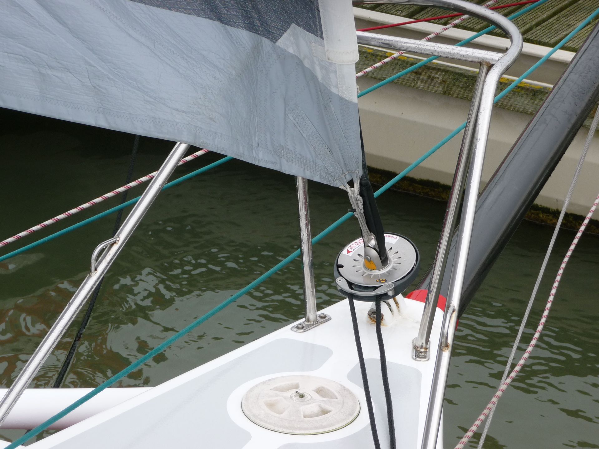 Structural Furler for the main forestay